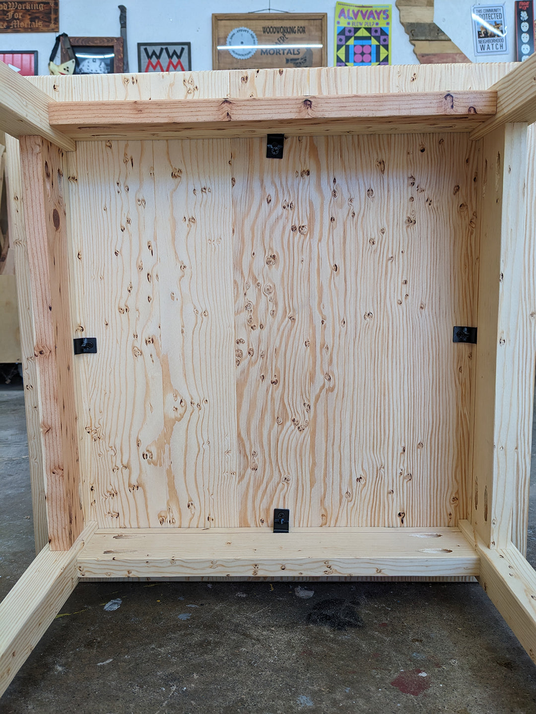 Basic End Table – Shop WWMM