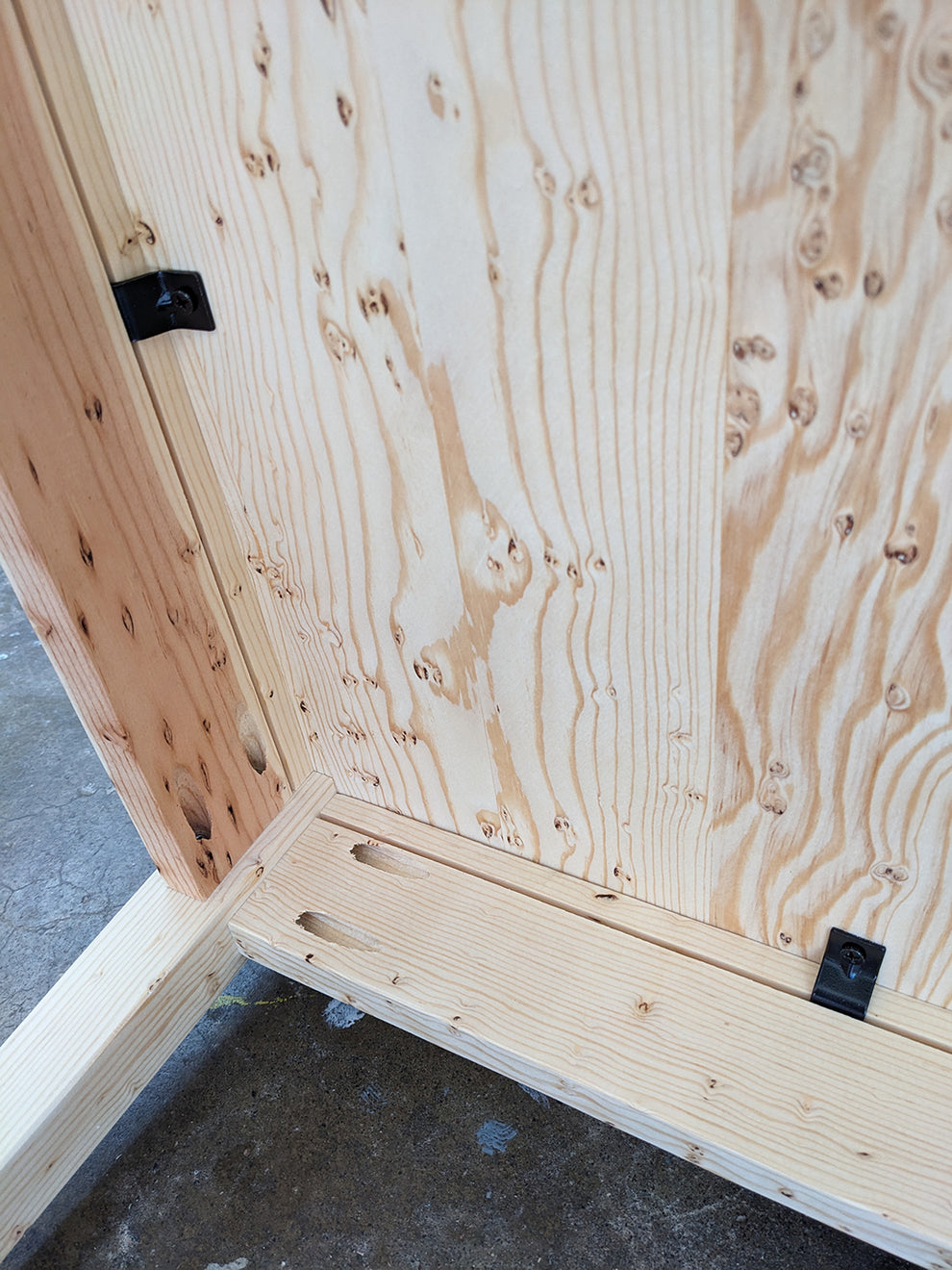 Basic End Table – Shop WWMM